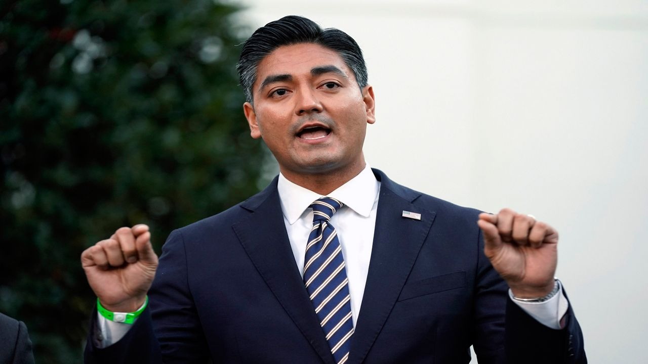 Aftab Pureval Re-Elected as Cincinnati Mayor 2025 | Leadership ...